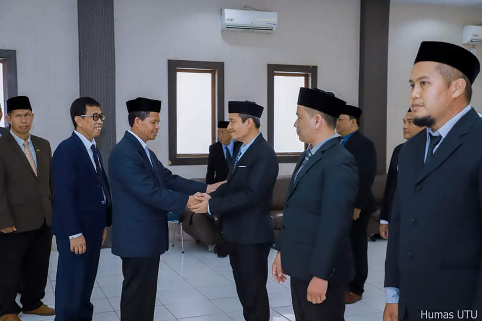 Rektor Lantik 11 Pejabat Baru di UTU, Ini Nama dan Jabatannya ...