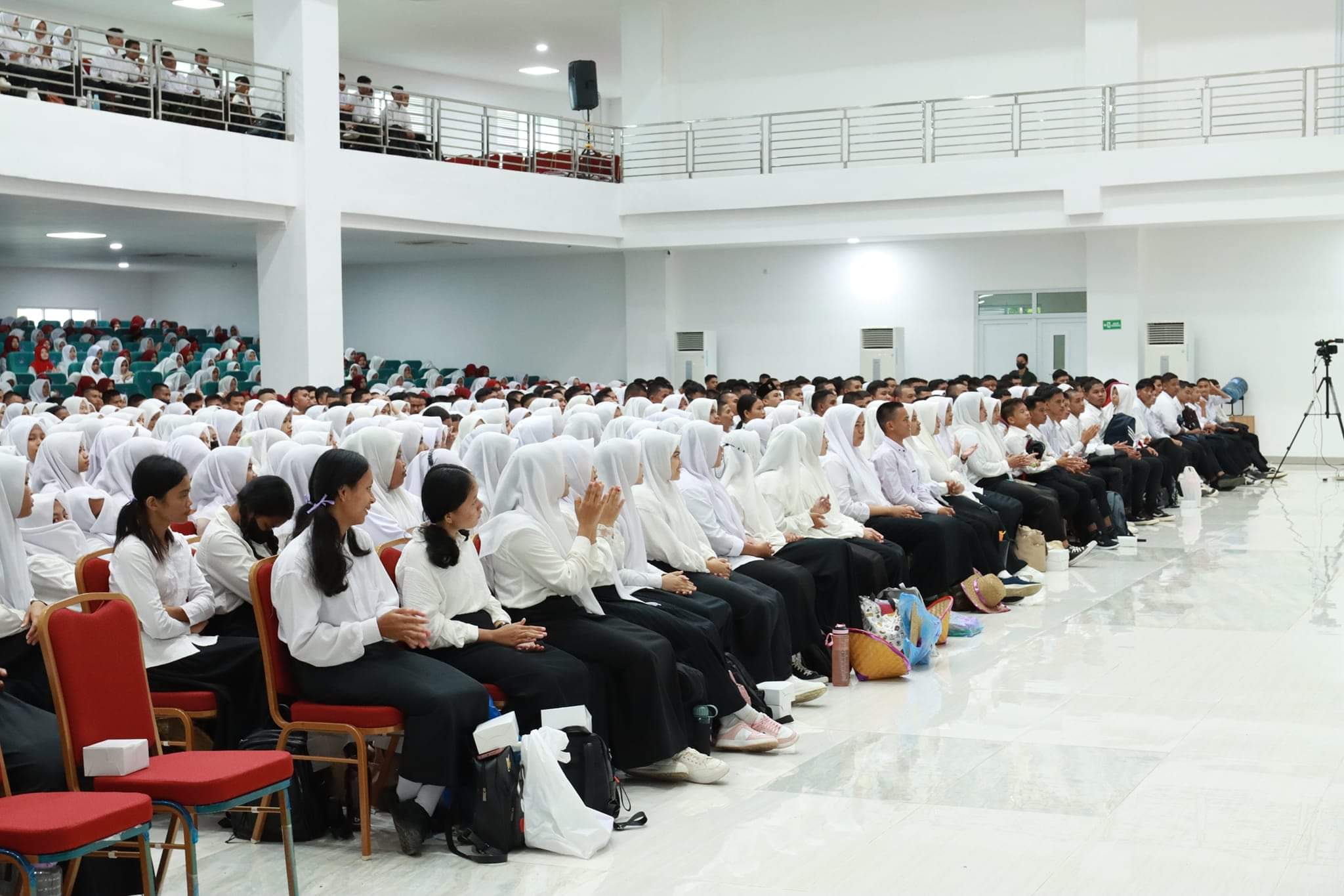 Wakil Rektor 1 Bahani Mahasiswa Baru UTU tentang Sistem Pendidikan ...